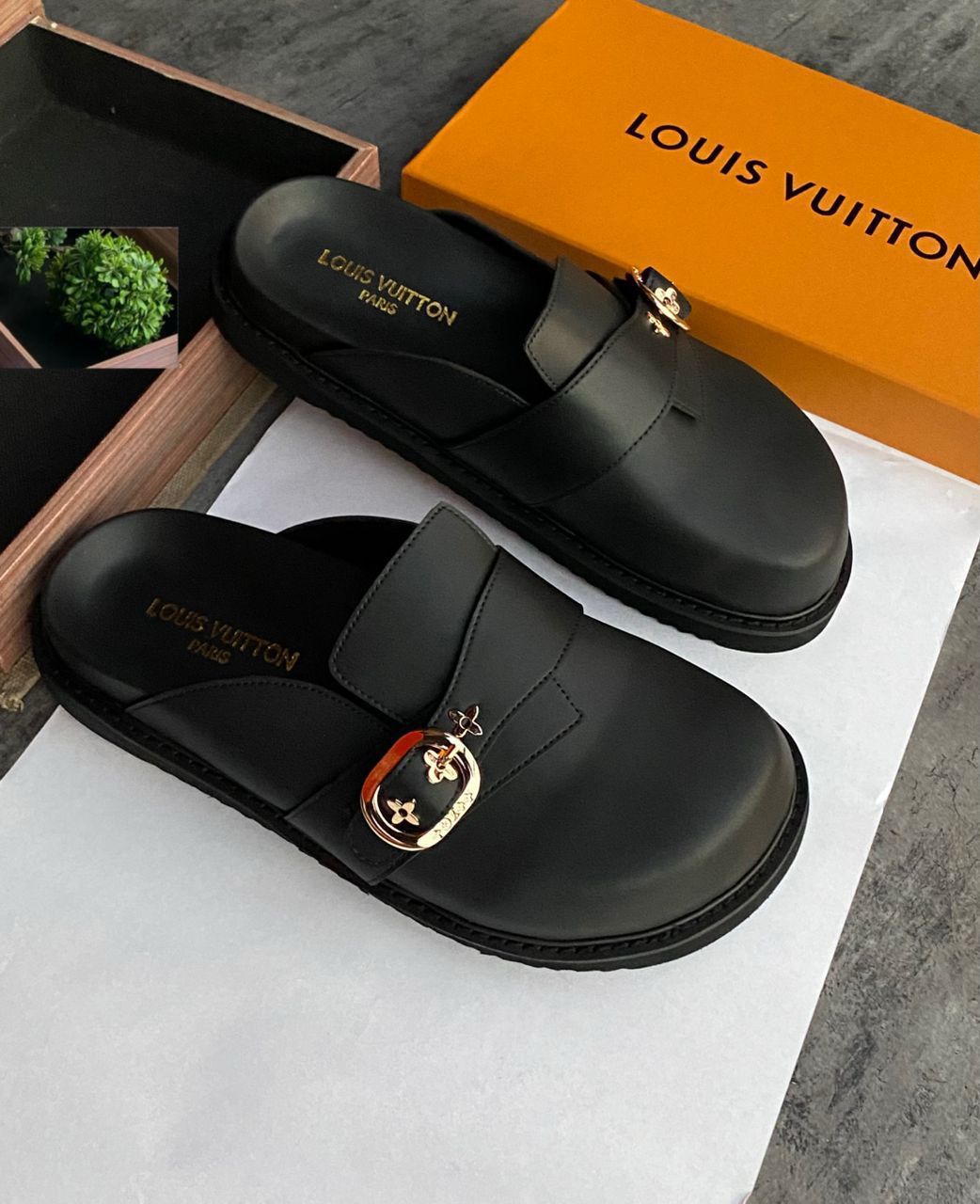Louis Vuitton LV Cosy Flat Comfort Clog in Black Calf Leather – Beeval